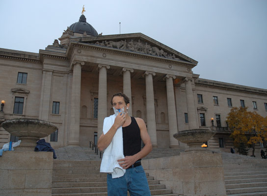 Kent Waddington Photography - Close Shave